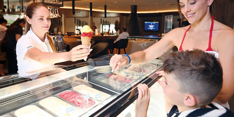 Gantner: Electric Door Lock Systems & Smart Locker Locks